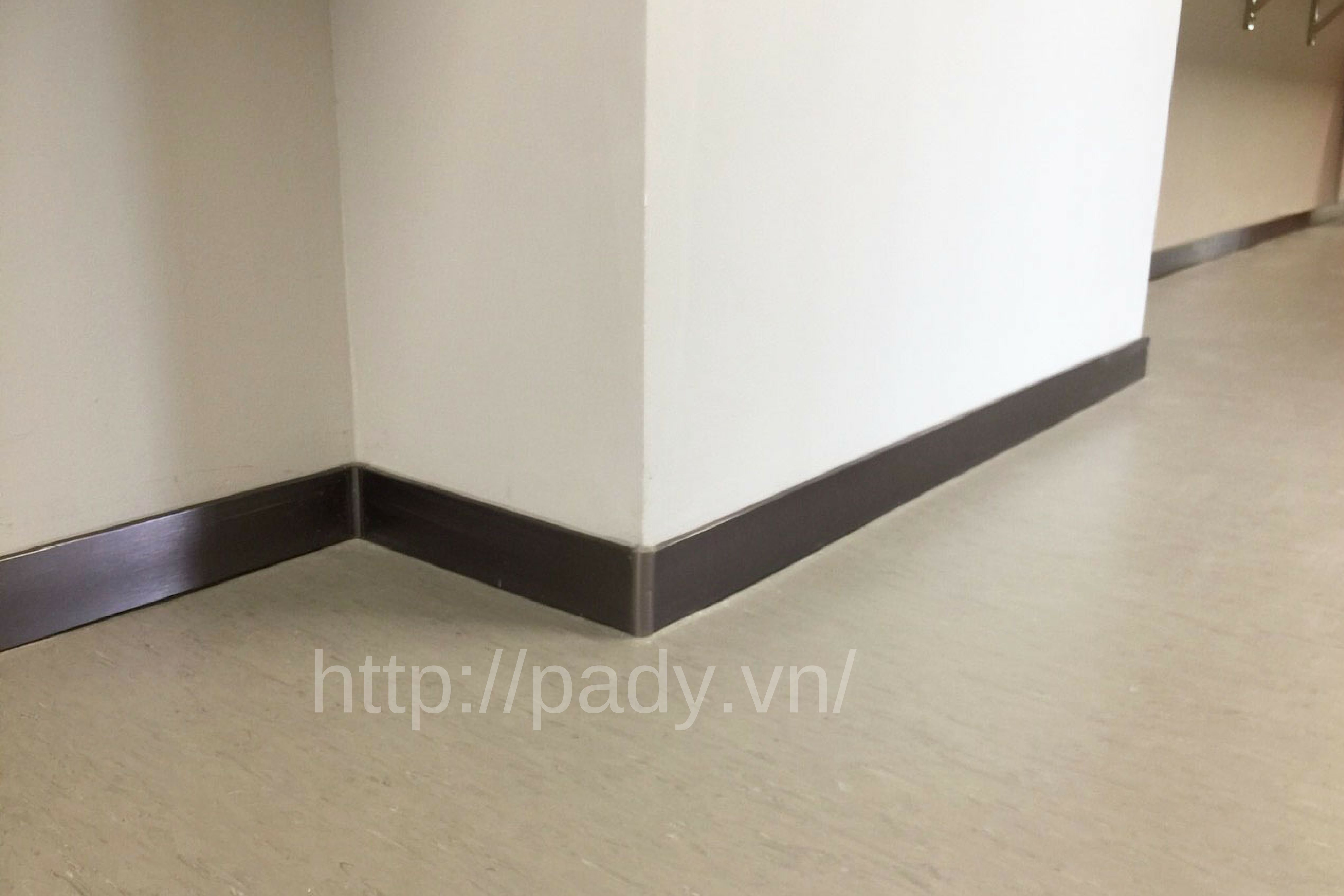 Len Chân Tường Gạch: Khám Phá Xu Hướng và Cách Chọn Lựa Cho Ngôi Nhà ...